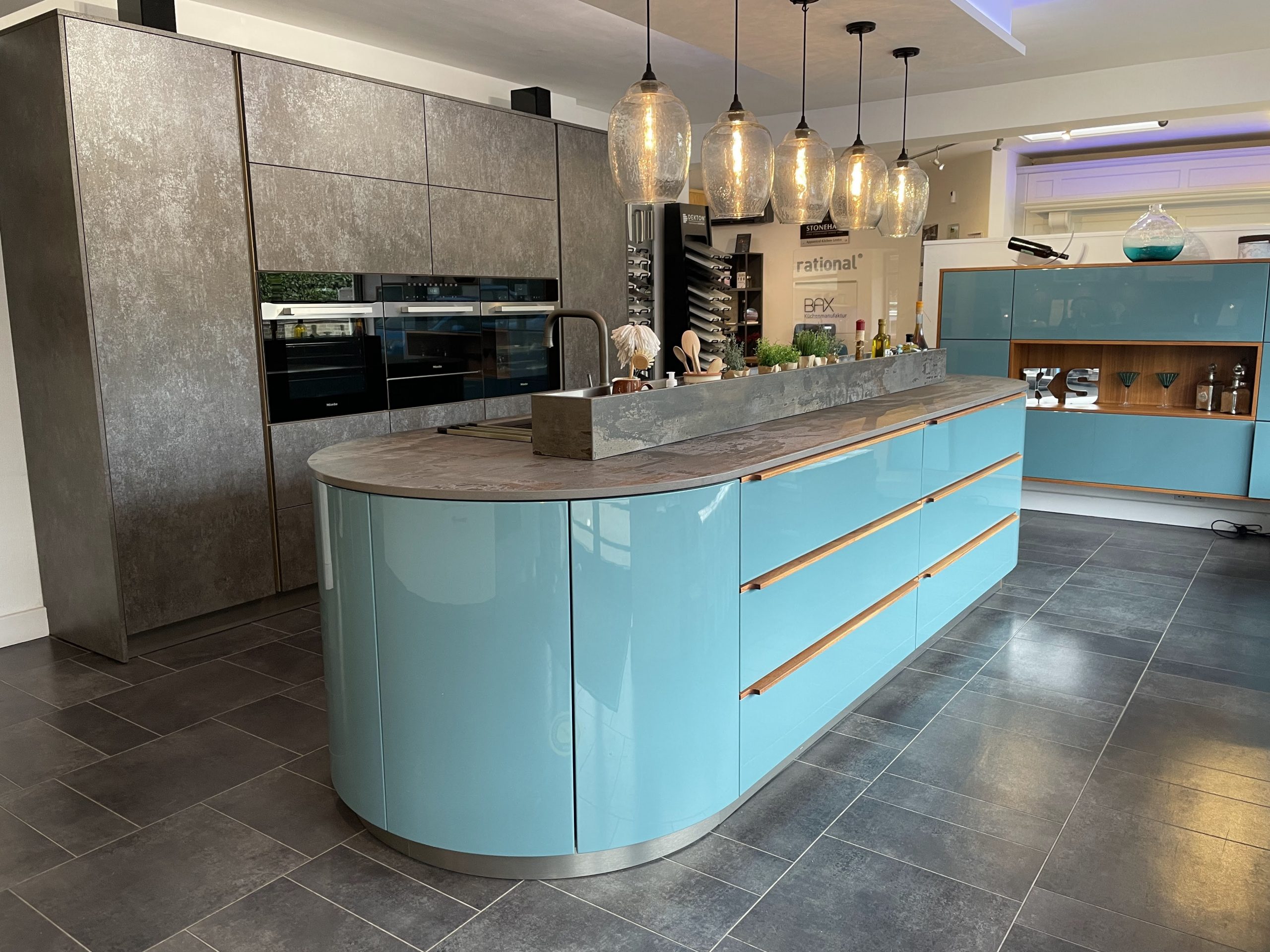 Ex-Display Kitchens - Kitchensmiths