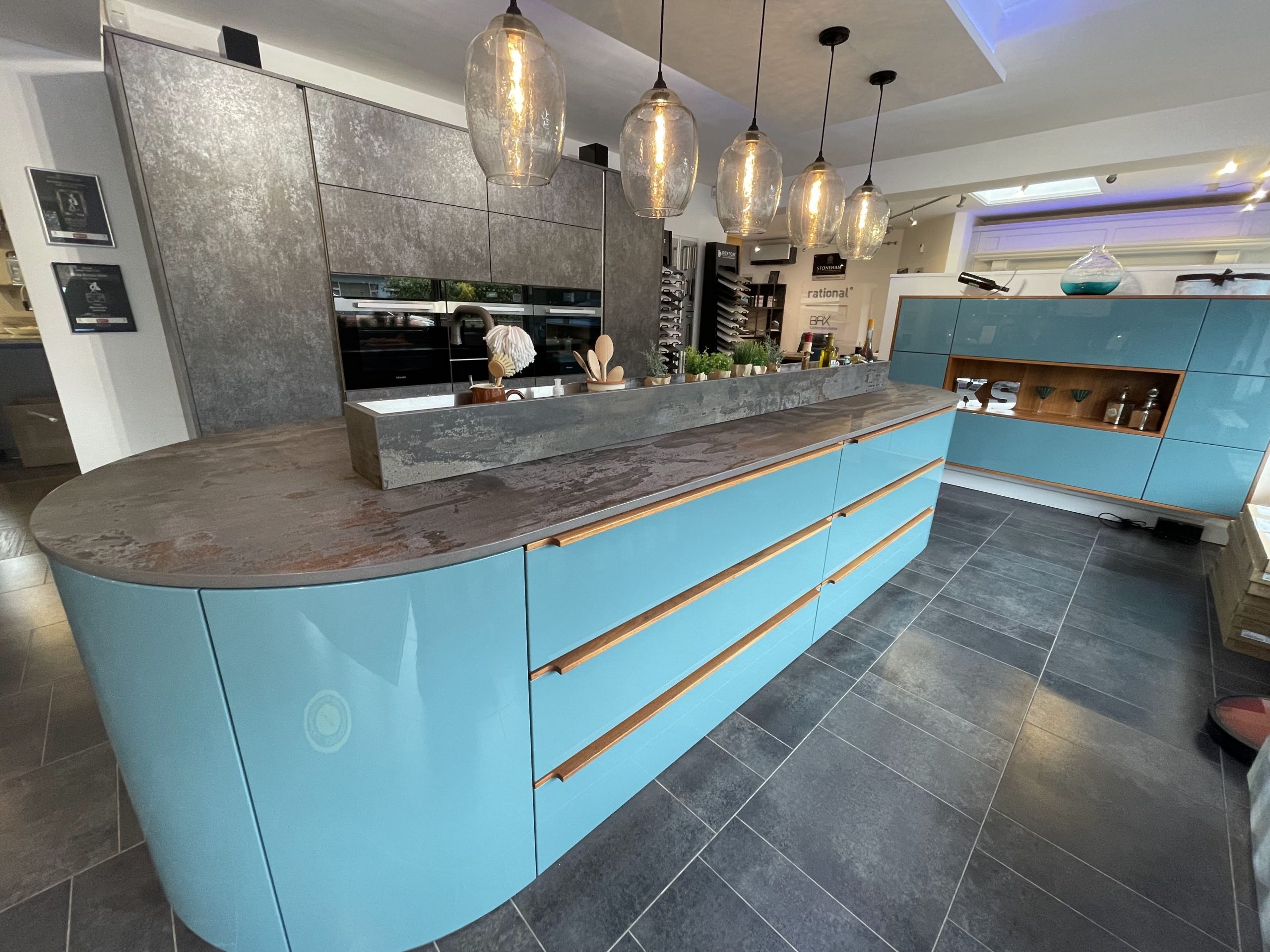 Ex-Display Kitchens - Kitchensmiths