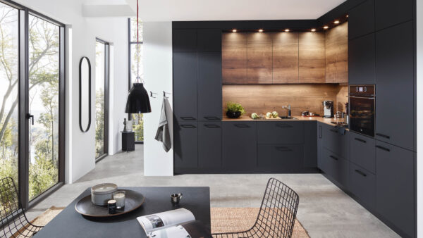 L-Shaped Kitchens - Kitchensmiths